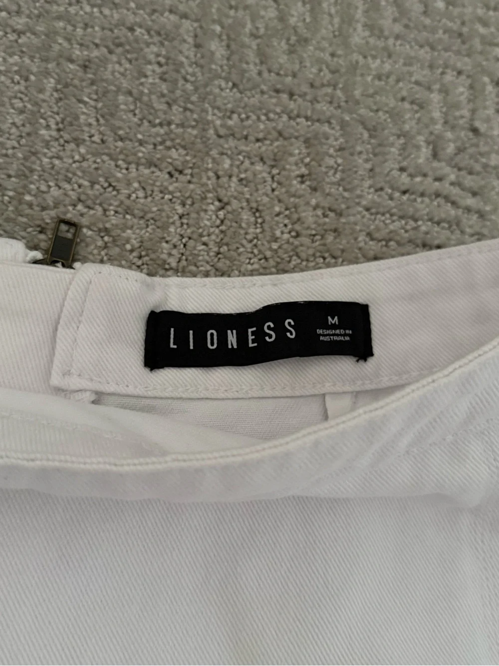 Lioness | Skirts | Princess Polly The Lola Mini Skirt White Size 6 ...